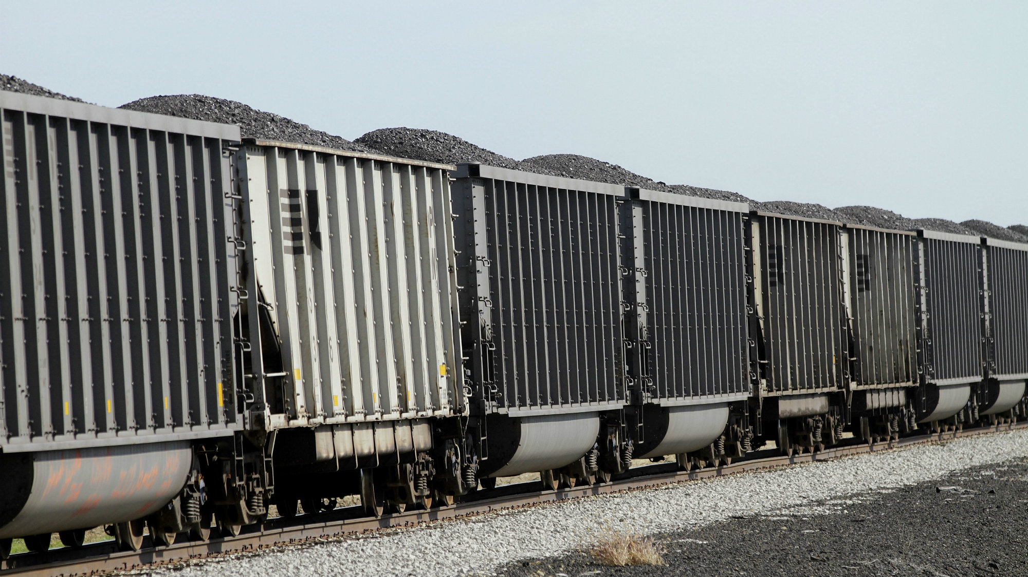 This Huge Rail Company Is Spewing Coal Dust All Over a Low-Income ...