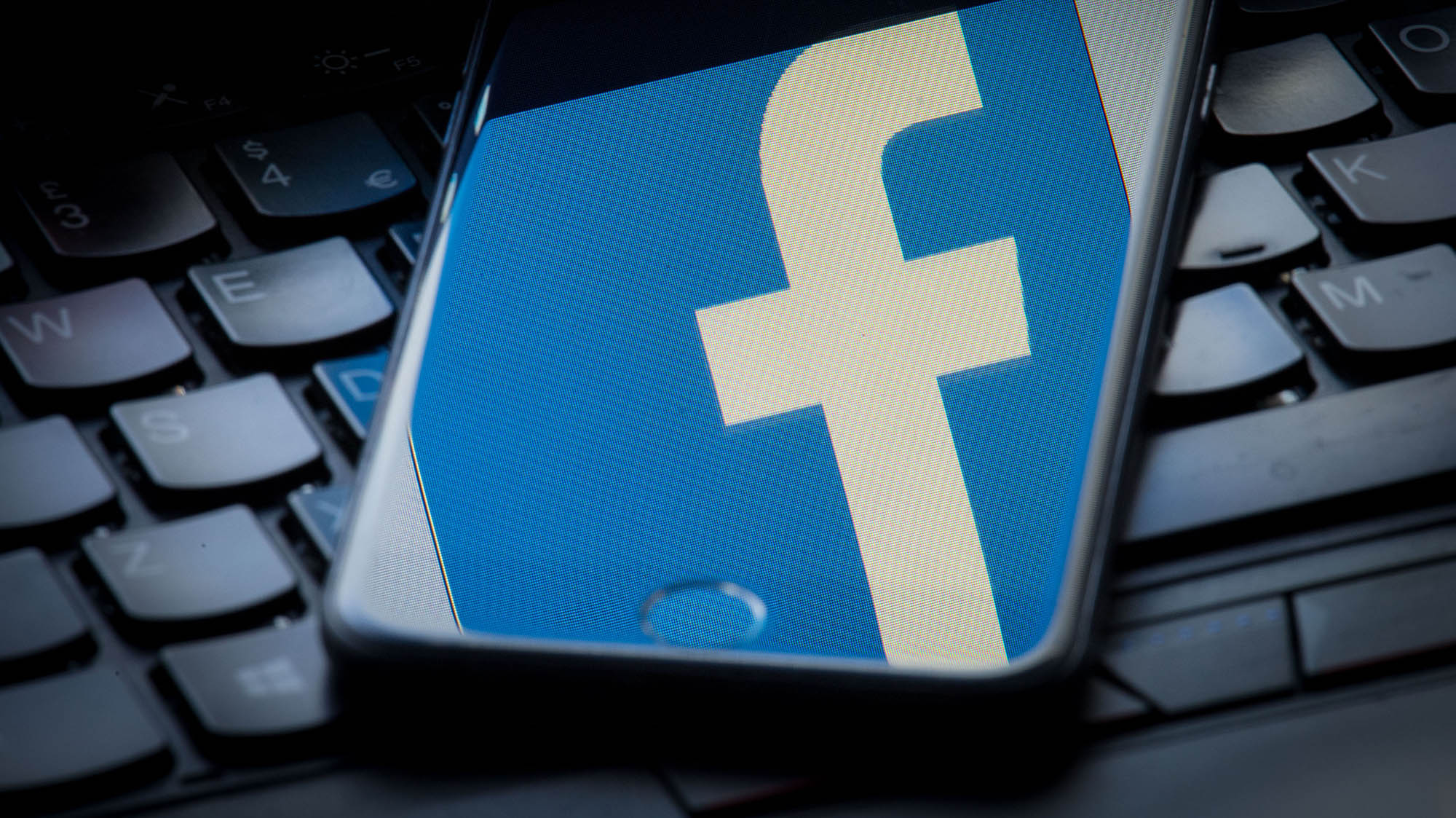 See the Mysterious Fake Facebook Posts that Targeted the Left – Mother ...