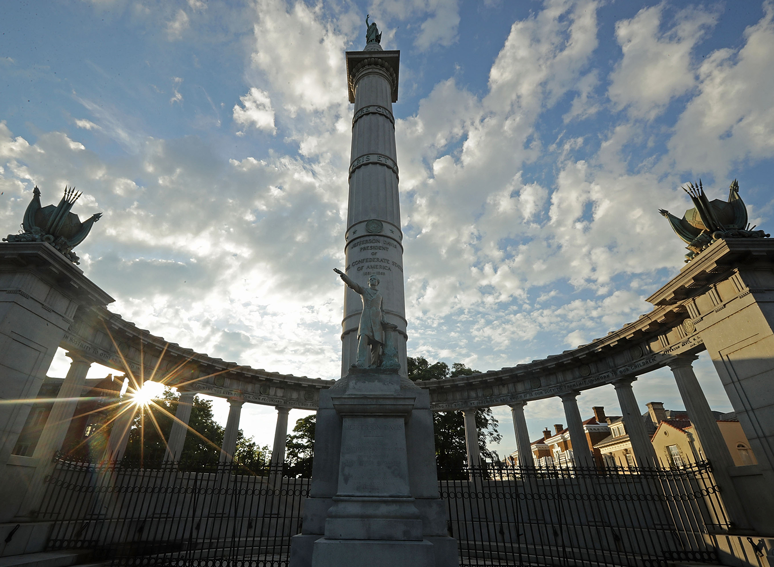 Defend History. Tear Down the Confederate Statues. – Mother Jones