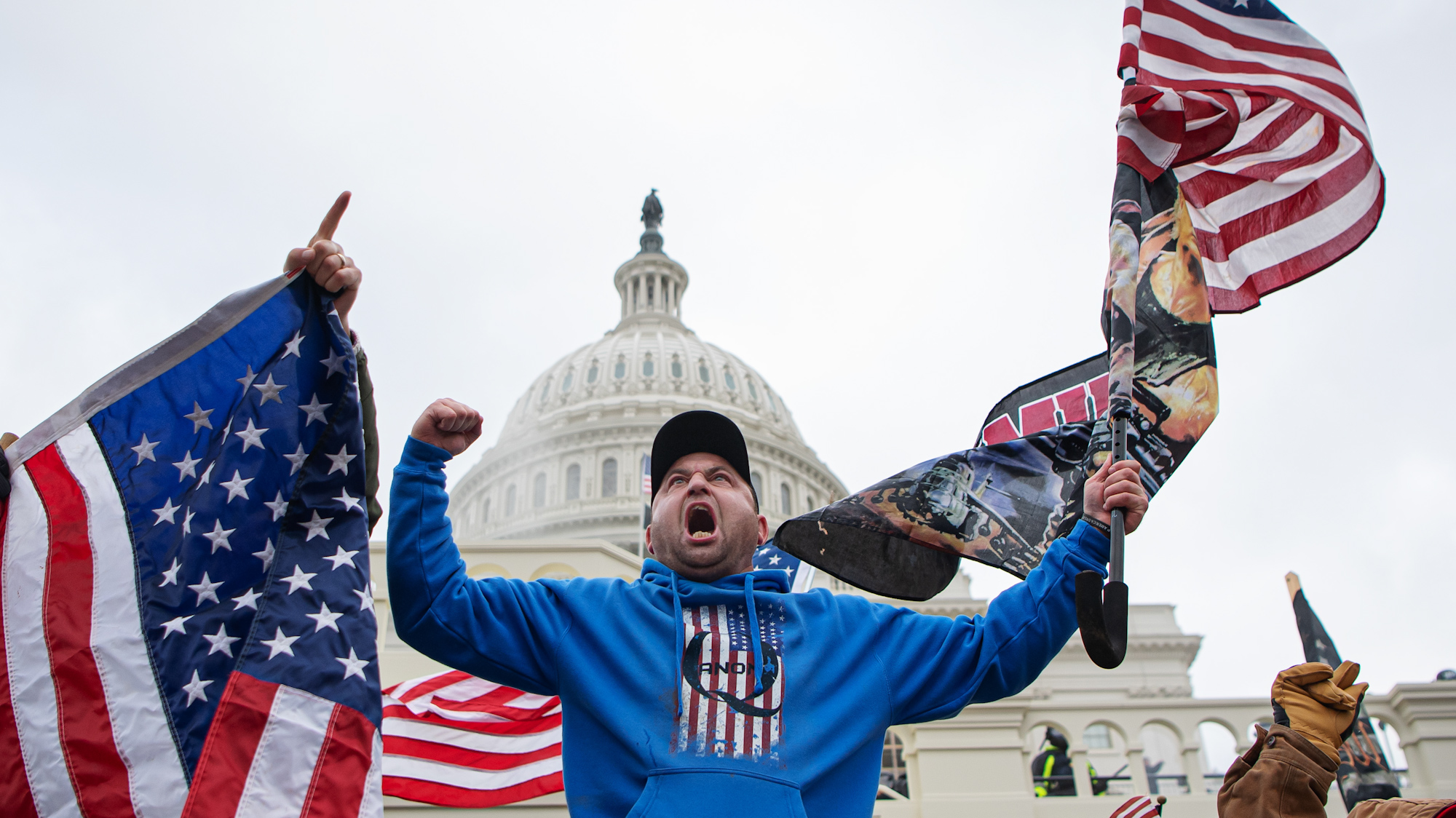 Liveblog: Trump Incites Violent Insurrection on Capitol Hill – Mother Jones