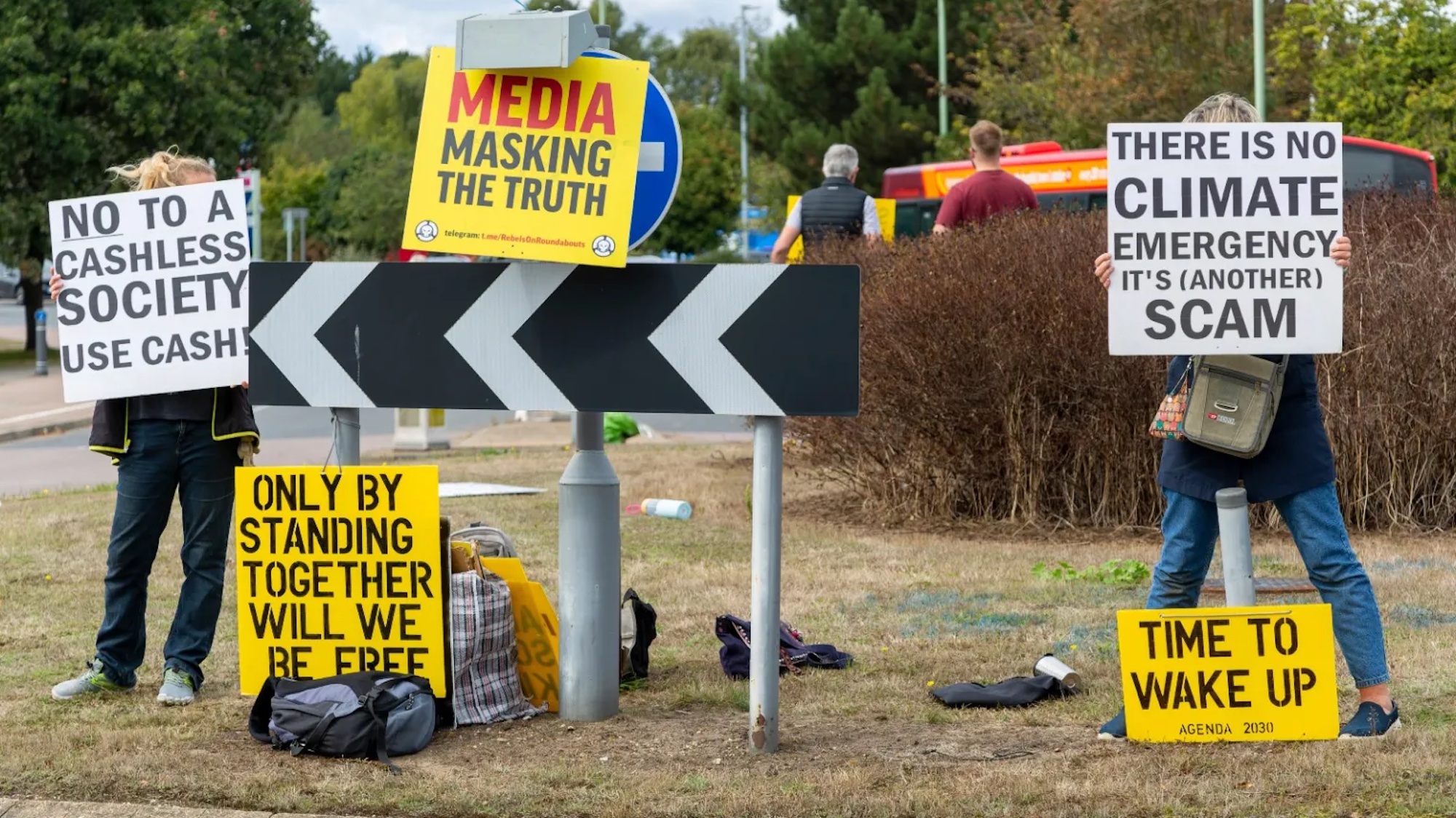 Right-Wing Climate Denial Is Being Replaced—by Nativism – Mother Jones