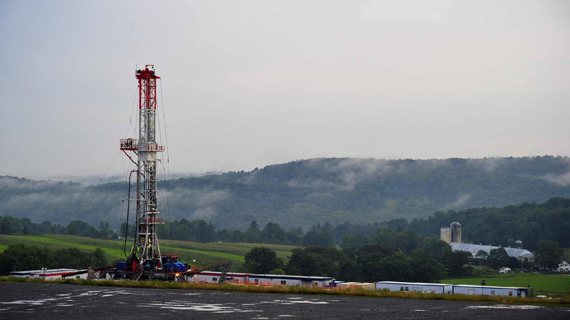 Big Oil’s New Pitch: Fracking Means Never Having to Fear Putin – Mother ...