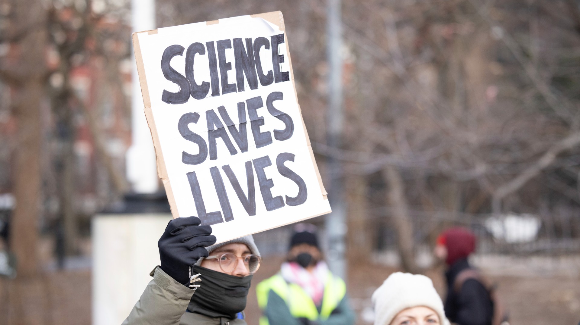 Thousands “Stand Up for Science” Across the Country – Mother Jones