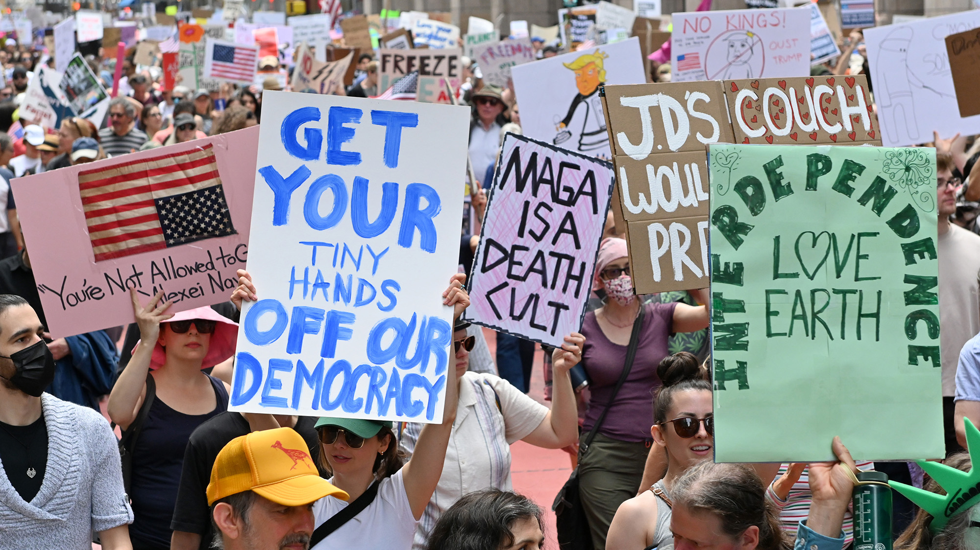 Another Round of Anti-Trump Protests Slated for Earth Day – Mother Jones
