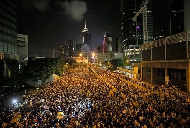 These Insane Photos Show What the Hell Is Happening in Hong Kong ...