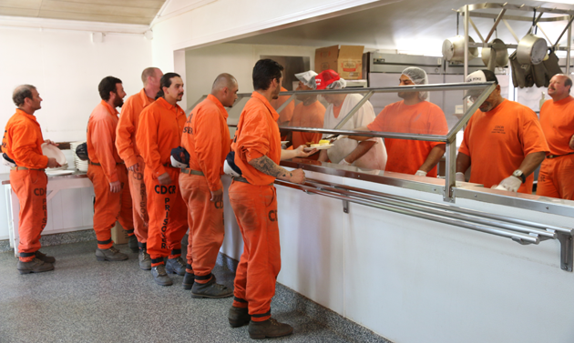 I Hung Out With the Prisoners Who Fight California’s Wildfires – Mother ...